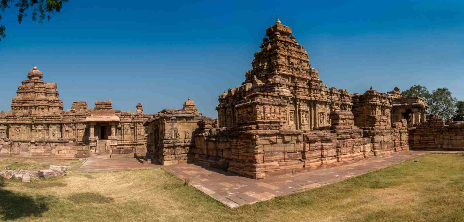 17 Incredible Historical Places in Karnataka You Must Visit
