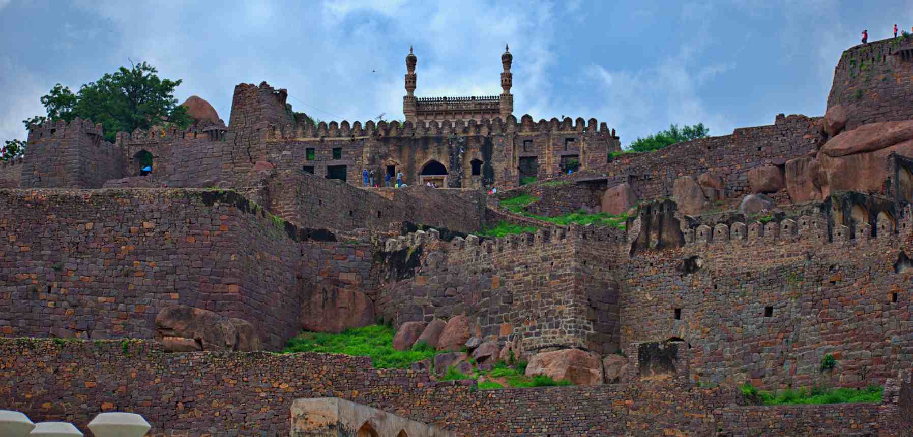 15 Best Historical Places in Hyderabad: Malwala & Char Minar