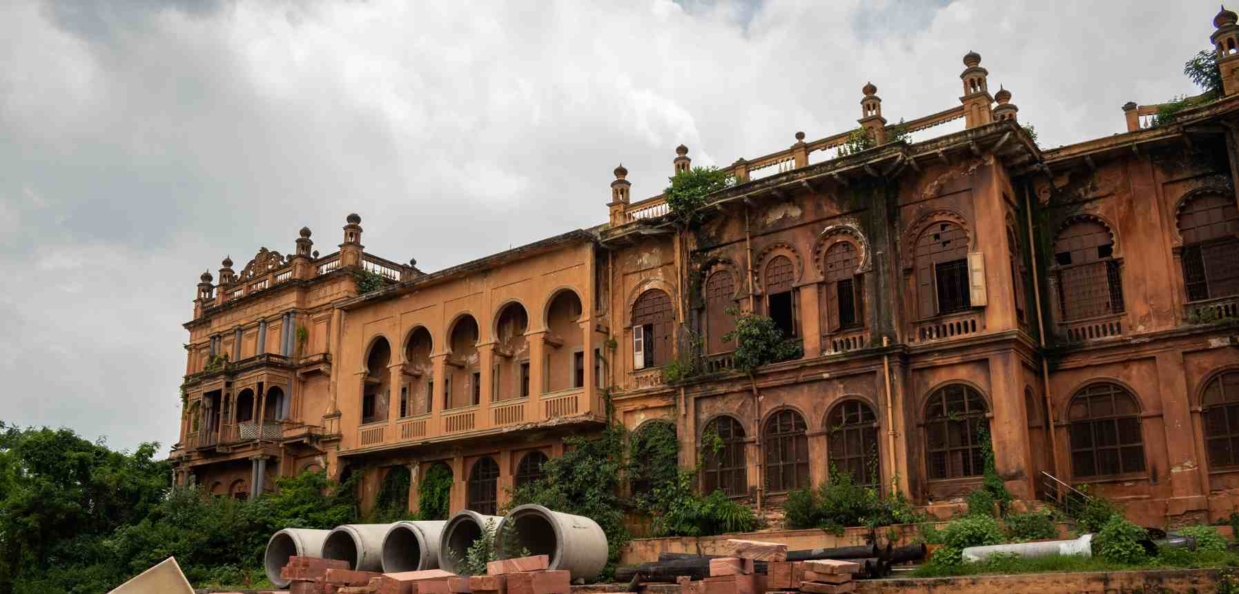 15 Best Historical Places in Hyderabad: Malwala & Char Minar
