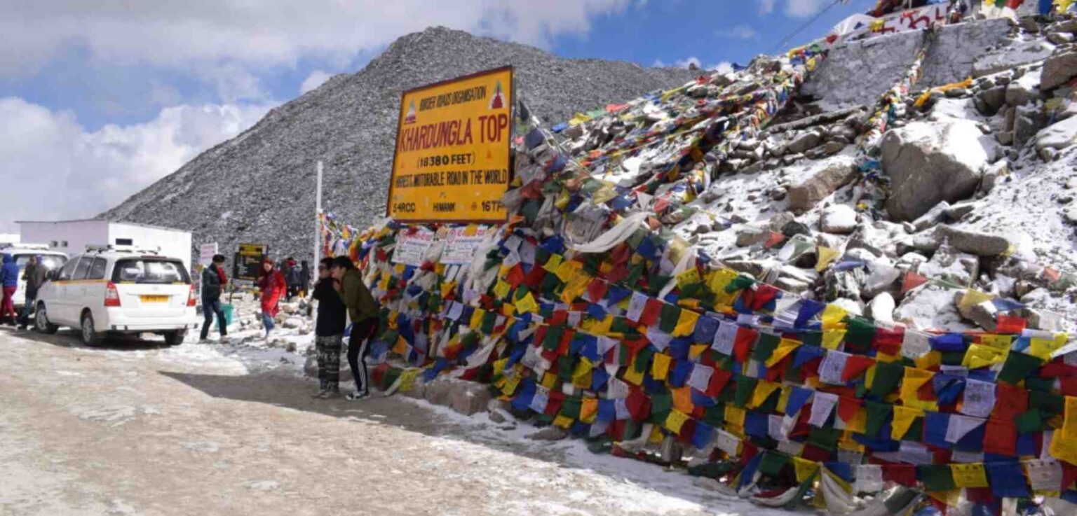 Khardung La Pass in Leh-Ladakh: Guide for Your Adventure 2026